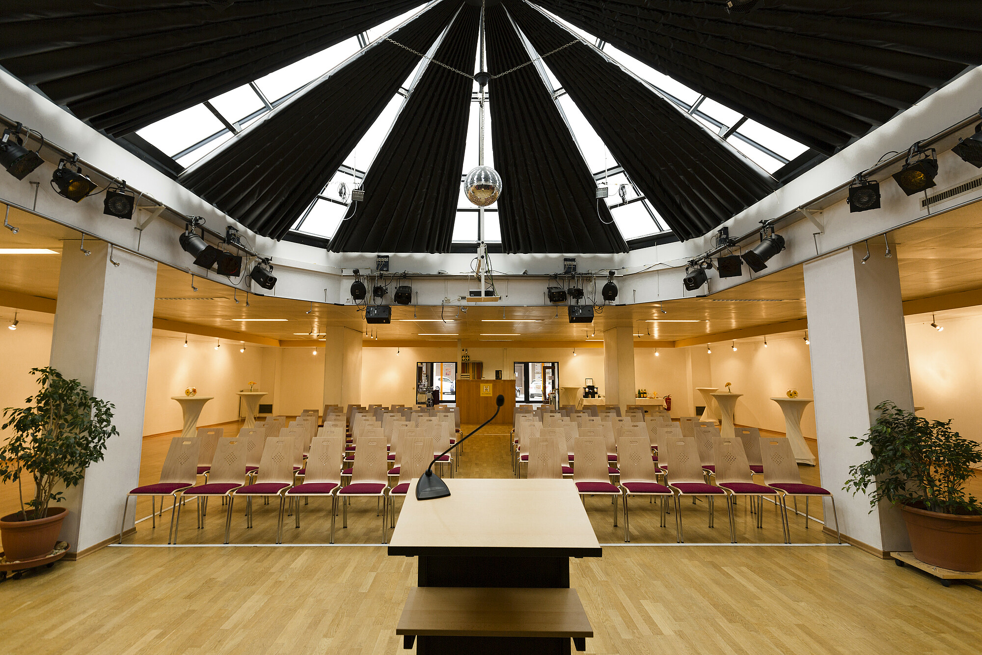 Seminar- und Tagungszentrum SkyDome